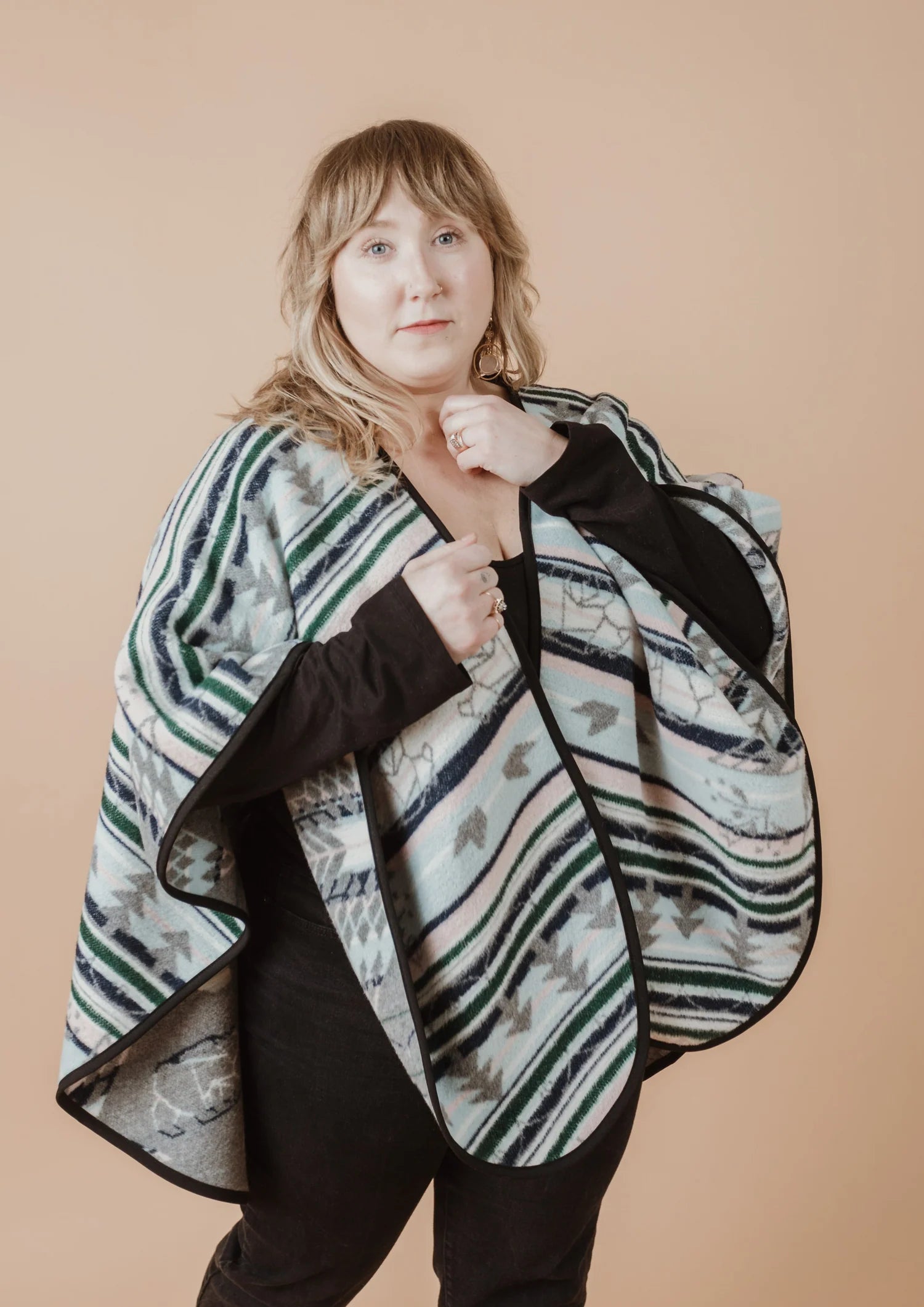 Mini Tipi Châle écoresponsable pour femme Mkwa – Boutique Planète Bébé